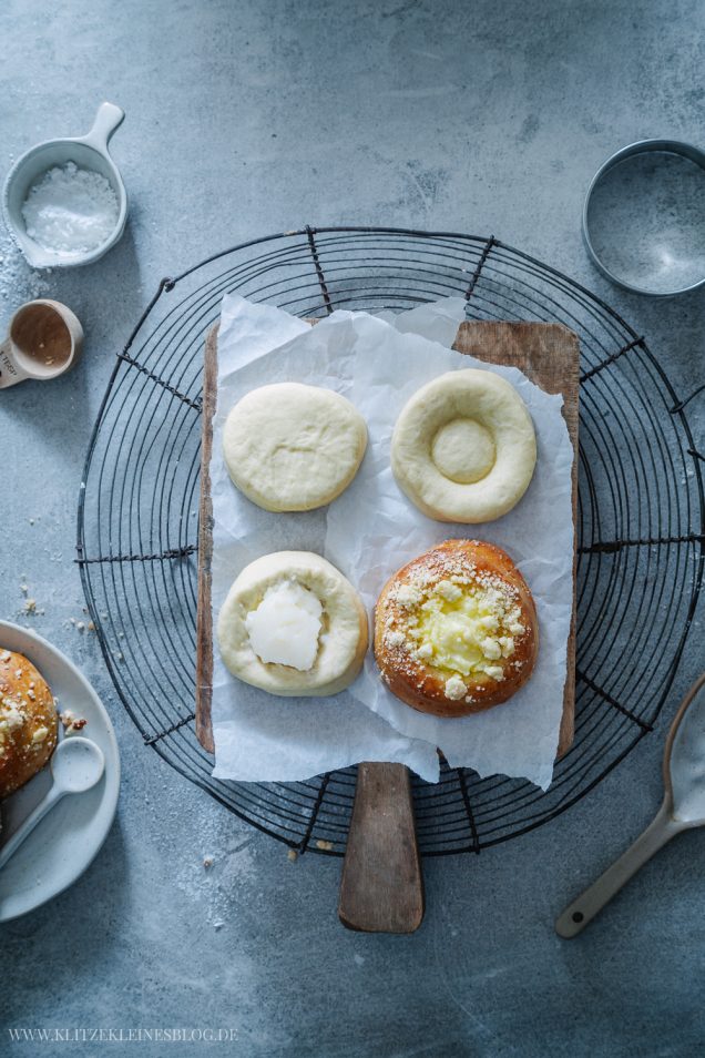 Das einfache Rezept für Puddingteilchen mit Streuseln | KLITZEKLEIN