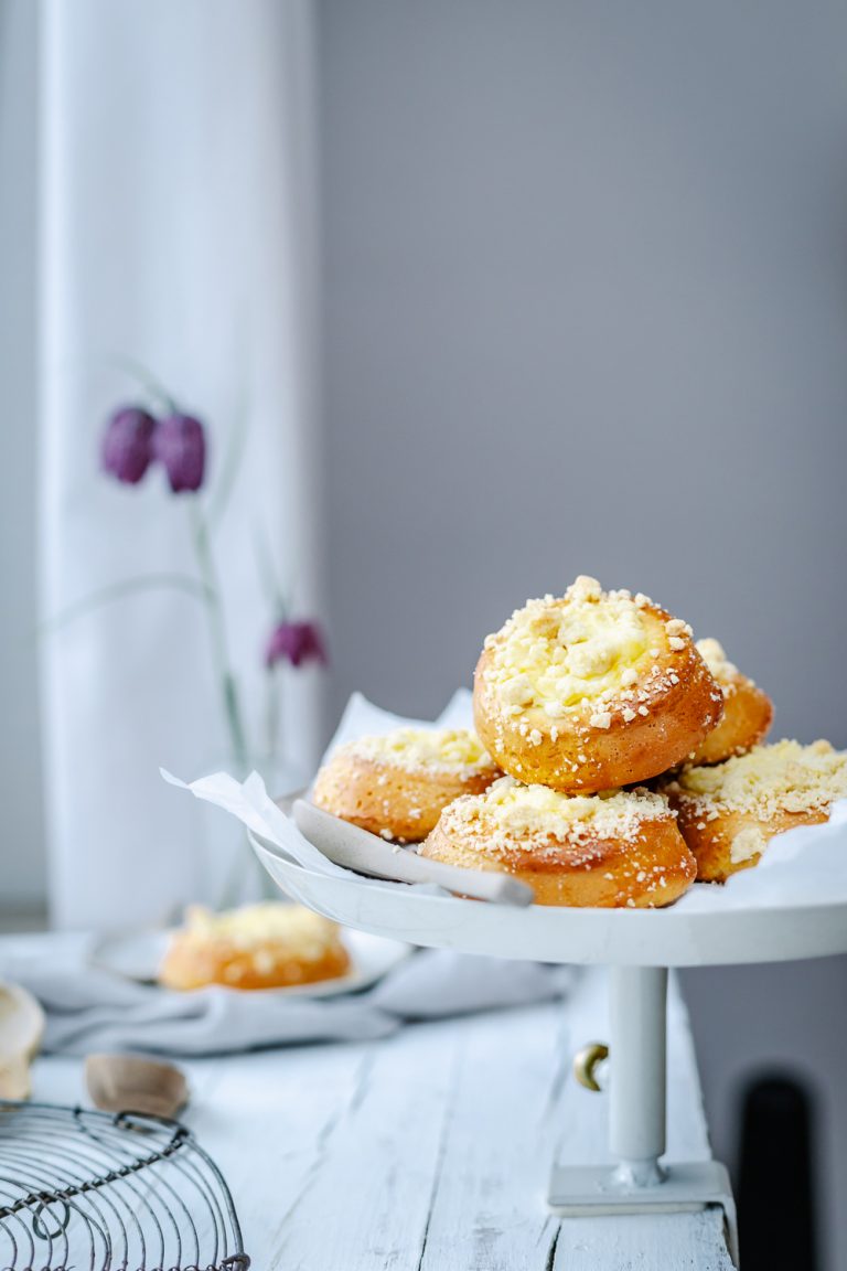 Das einfache Rezept für Puddingteilchen mit Streuseln | KLITZEKLEIN